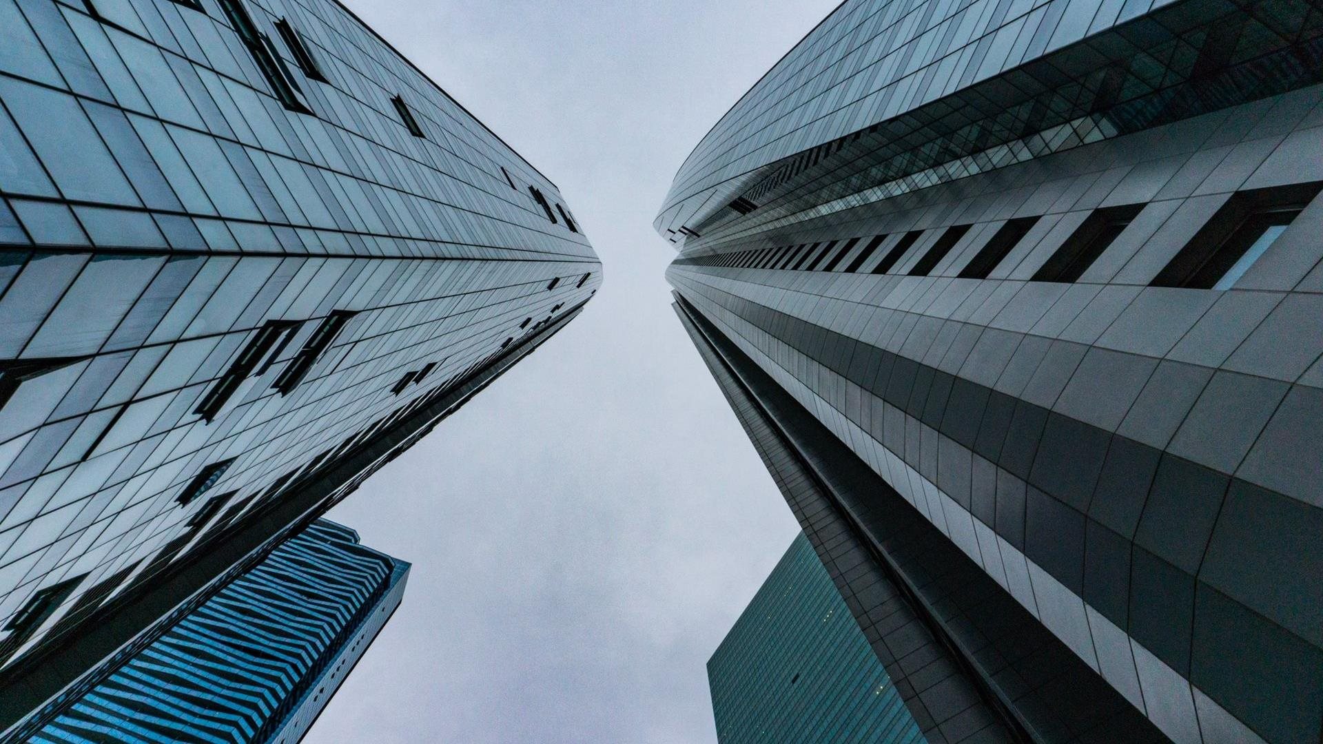 Who pays the costs of remedying fire safety defects in tall buildings ...