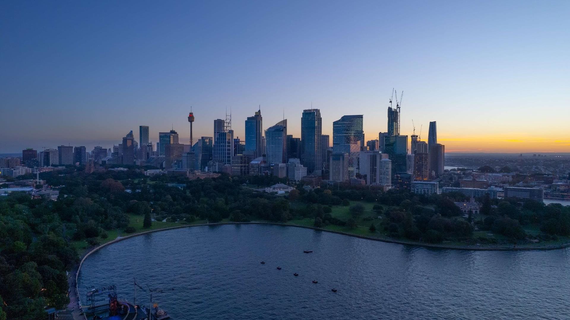 Clyde & Co advises Enstar Group on Loss Portfolio Transfer with RACQ : Clyde & Co